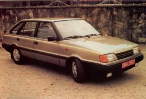 Neon Polognese Przejściogelion czyli FSO Polonez MR91/MR93 Caro – Recenzex
